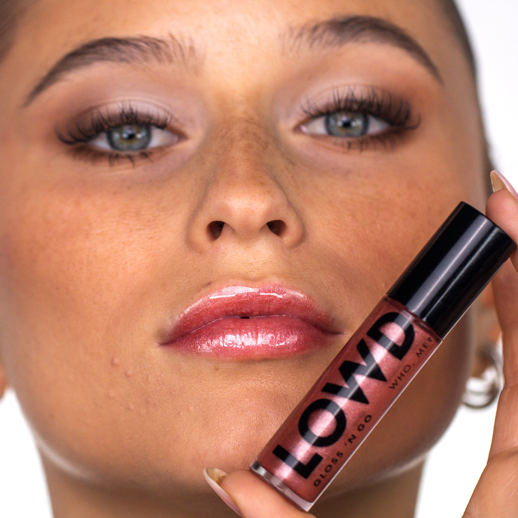 WHO, ME? – Gloss 'n Go – LOWD Cosmetics