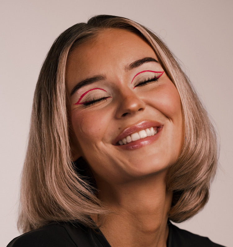 LOWD Cosmetics - makeup-artistens egna necessär